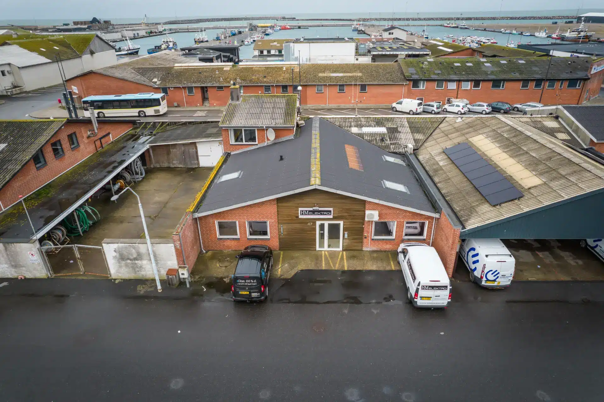 Hvad tilbyder vi? - HM Elektro